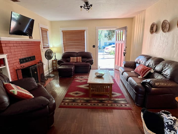 Historic Downtown Cottage 21533711 - Flagstaff, AZ