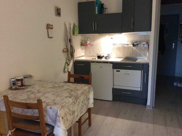 Beau Studio Refait à Neuf - Var