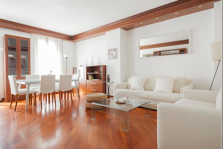 All Comforts In Downtown - It015146c2vnlxbriw - Milán