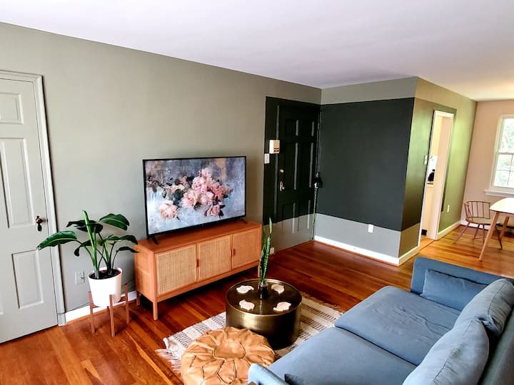 Spacious And Conveniently Located One Bedroom - Arlington