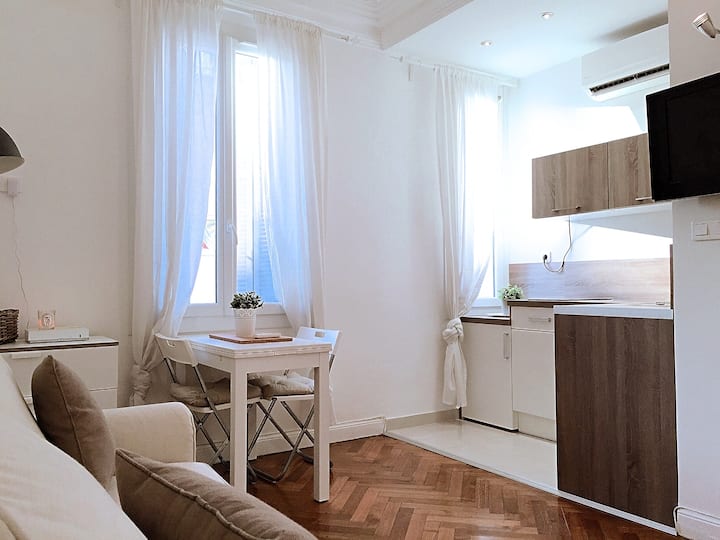 Très Beau Studio Cœur Juan Les Pins - Antibes