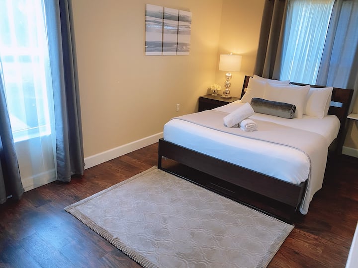 “The Morden Lake Jackson Suite” - Sebring, FL