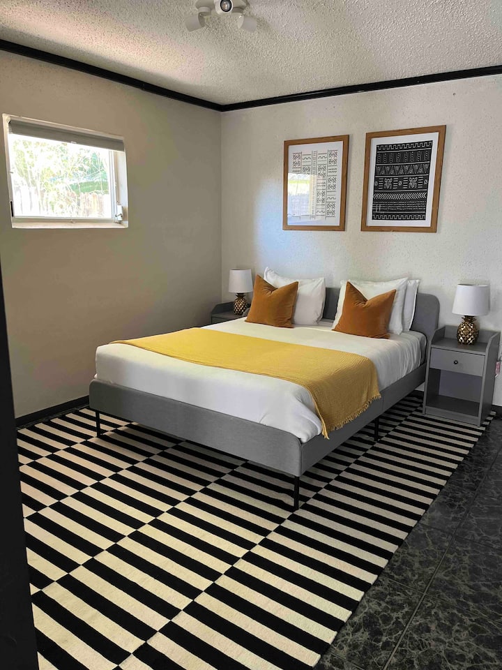 Cozy Suite With Separate Entrance. Unit A - ホリデー, FL