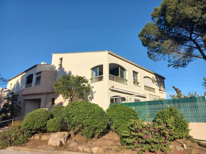 Superbe Appartement T3 Proche Plages Et Commerces. - Plage de Saint-Mandrier-sur-Mer