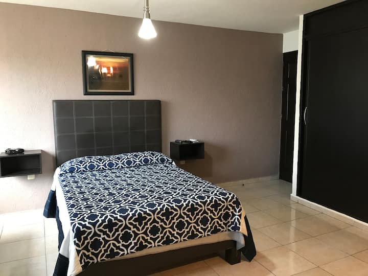Spacious Private Suite/free Netflix/wifi 100mb Ad1 - Veracruz