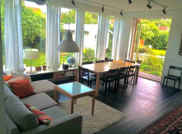 Charmig Villa I Enskede Nära Stockholms Innerstad - Estocolmo