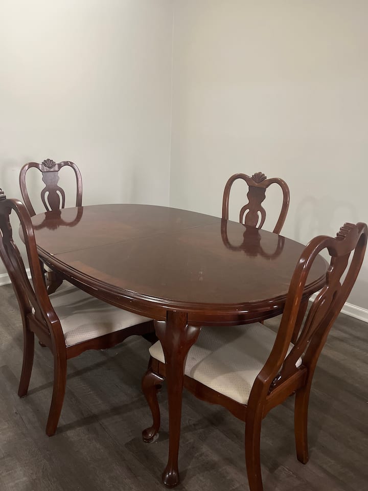 Cheap College Friendly Room. Close To Campus! - 콜럼버스