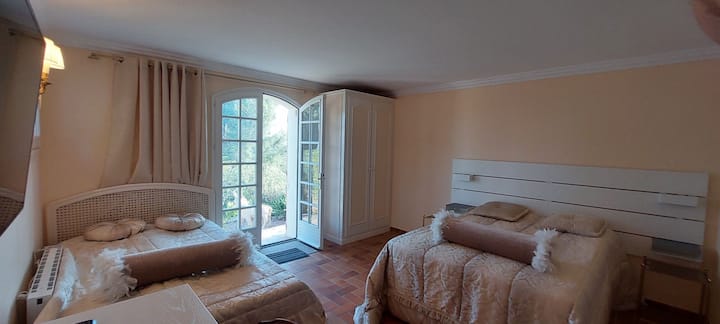 Апартаменты - Bormes-les-Mimosas