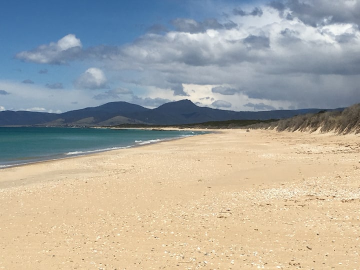 Beaumaris Beach Posted Queen With Private Ensuite - St Helens