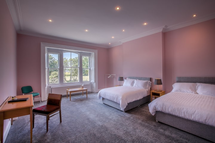 Eureka House Private Double Room - Navan