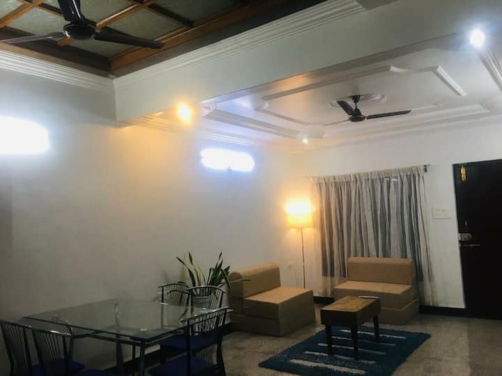 Bunglow At Viman Nagar - Private Luxe Room - Pune