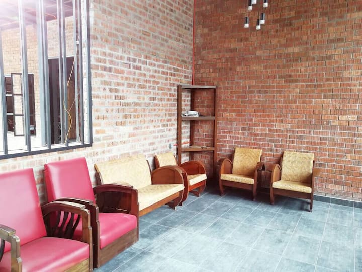 Psalm1inn - 4 Pax Room Attach Bathroom & Parking - イポー