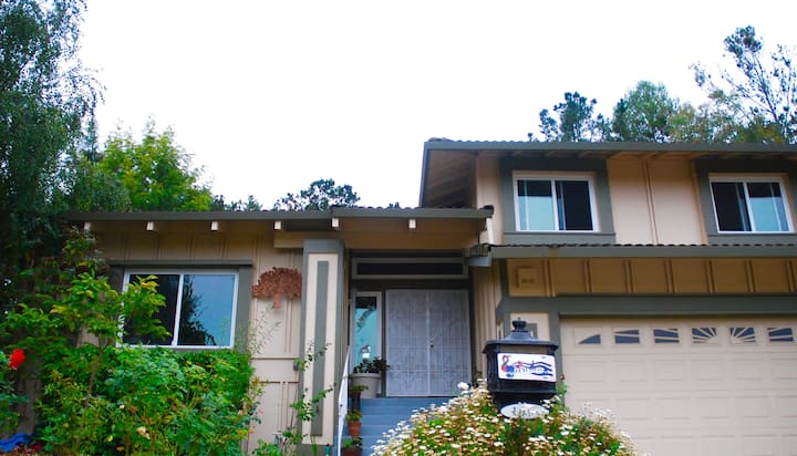 Sunny Cozy Organic - Includes Free Breakfast - Benicia, CA