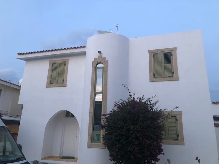 Golden Coast 4 Bedroom Villa With Private Pool - アヤナパ