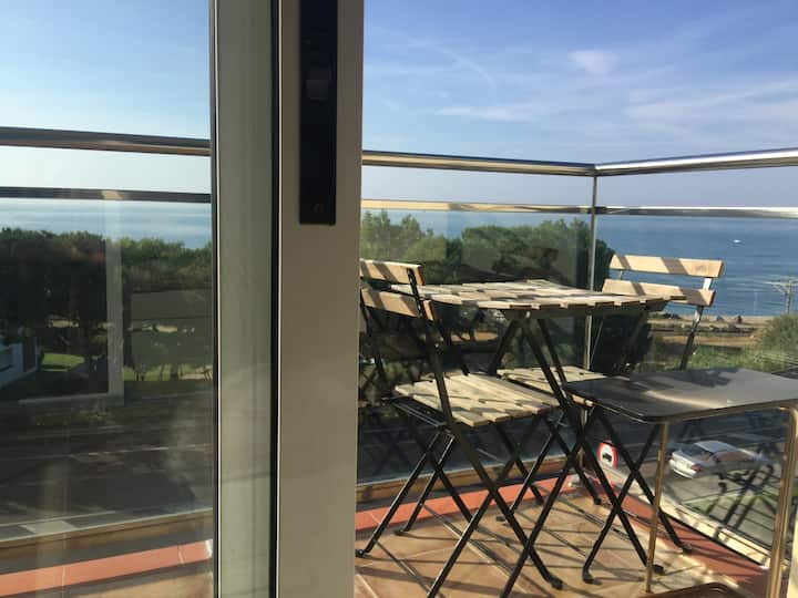 Lovely Appartment In Front Of The Sea Near Calella - Calella