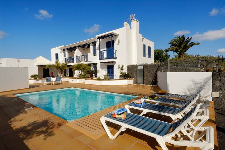 Apartment 2 Block Of 6 Apartments, Marina Rubicon - Playa Blanca