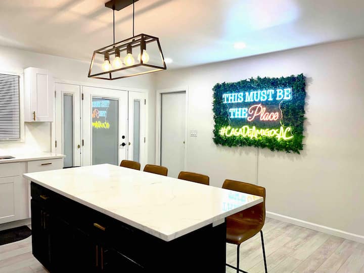 Luxury Mid Century Modern "Casa De Amigos" - Ventnor City, NJ