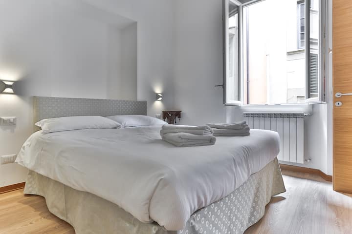 White Corso 2 - Florenz