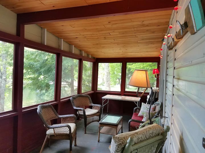 The Bay Pines On Beautiful Brant Lake
33 Maine Blv - Adirondack Mountains