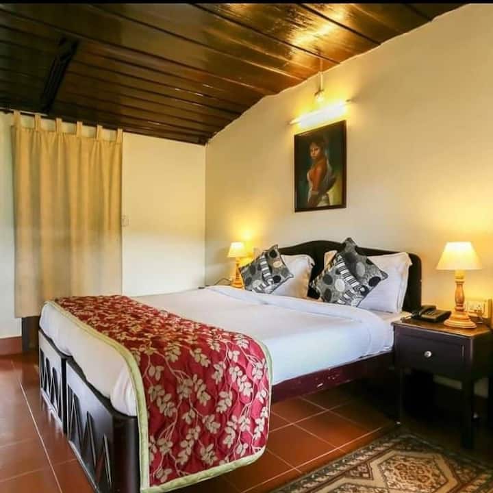 Munnar Center Fruit Gardenresort - Munnar