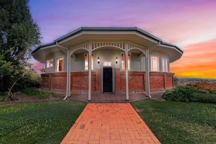 The Reservoir~bathurst's Original Water Tank - Bathurst