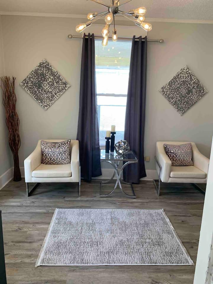 A Modern 2br Suite - 5 Miles From Downtown - Memphis, TN