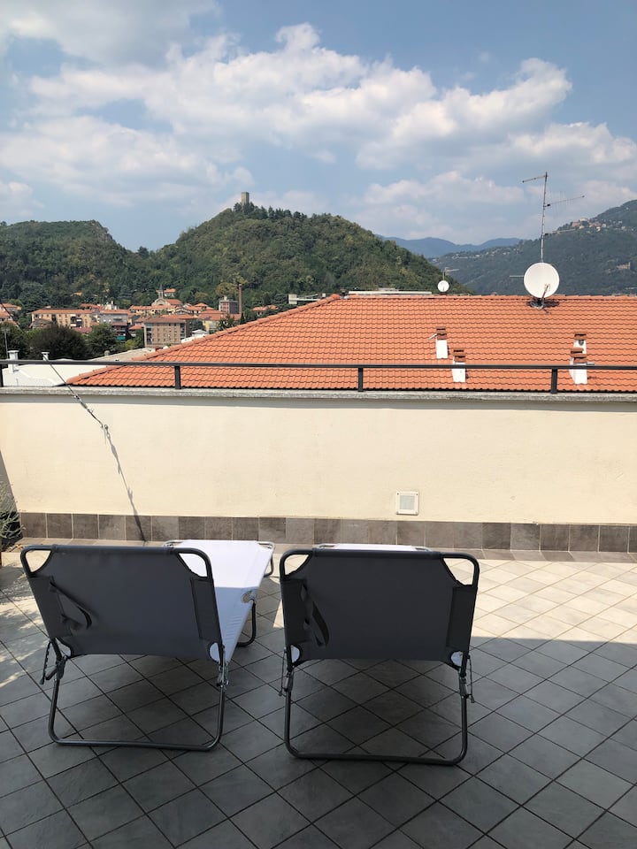 Attico Con Terrazzo Panoramico Su Como - Como