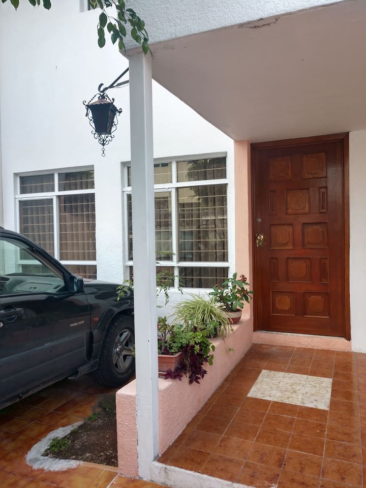 Casa Independiente, Cómoda Nice ÷ Chapu & Minerva. - Guadalajara