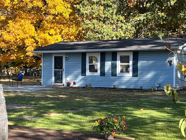 Cozy Cottage, Great For Getaways - Chattanooga, TN