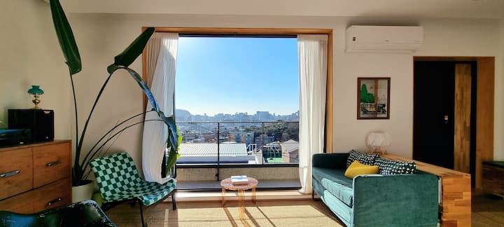 Chic Rooftop Haven: Korean Charms, City Views - Corea del Sur