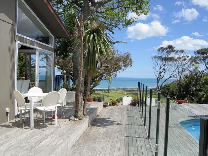 "Majestical Magical Muriwai" Beach House - Huapai