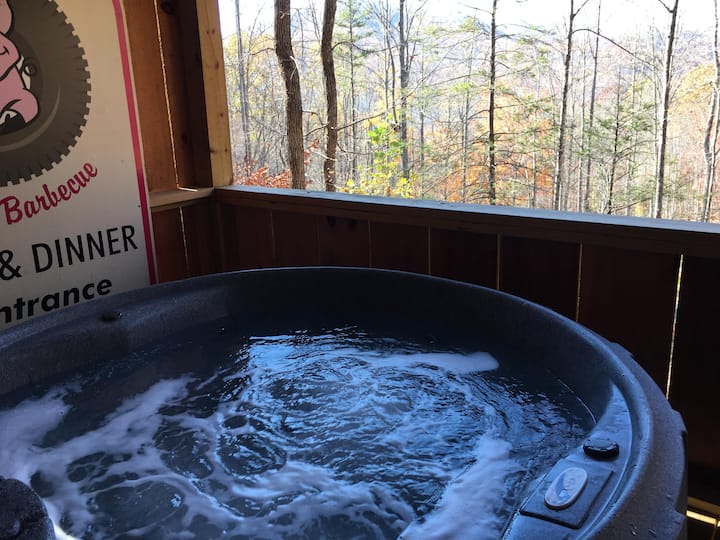 Heart Haven Is Romantic- Hot Tub, Fireplace, Wifi - Blue Ridge Mountains