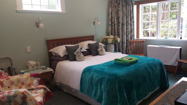Close To Ferry & City Centre In Ngaio. - Wellington