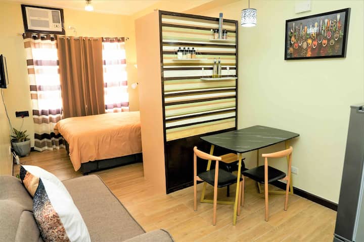 Newly Furnished Penthouse-condo Near Naia - Las Piñas
