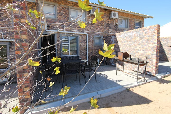 Near The Dam Clanwilliam Accommodation 4 - Clanwilliam