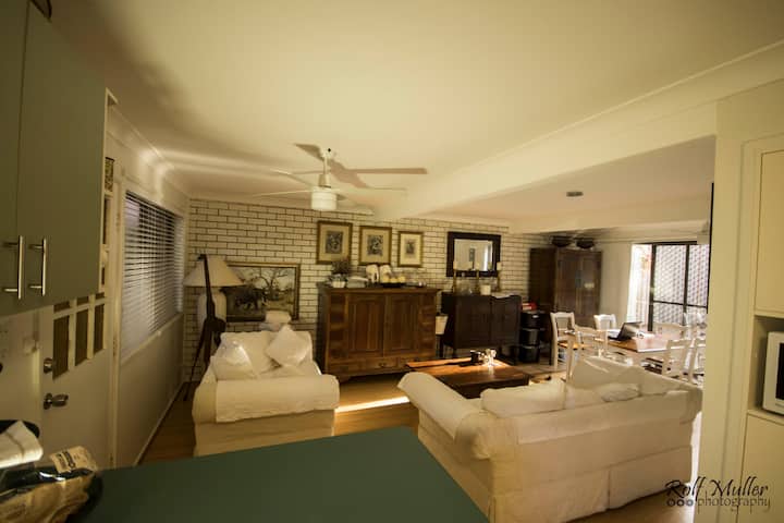 Private Beachside Queen Room - Port Macquarie