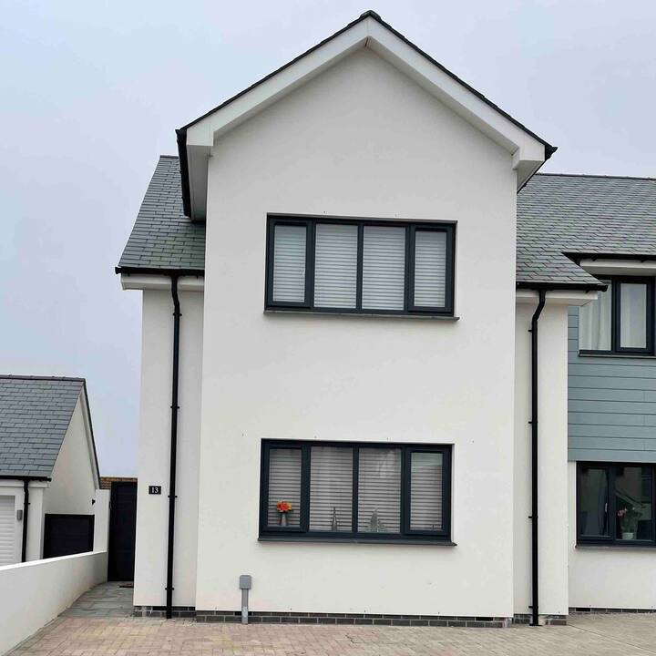 New 3 Bedroom House For 6 With Wifi - Westward Ho!