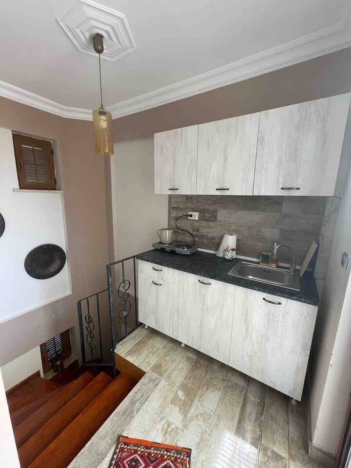 Kiralık Kat. Denize Yürüme Mesafesi , ÇAyır Mevki - Bozcaada