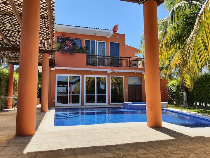 Preciosa Casa "Piel Canela House" - Puerto San José