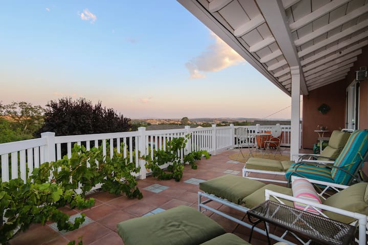 Treetop Lodge - Paso Robles, CA