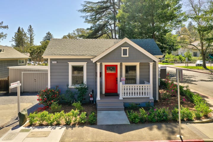 Downtown Sebastopol Charming New Remodel - Sebastopol, CA