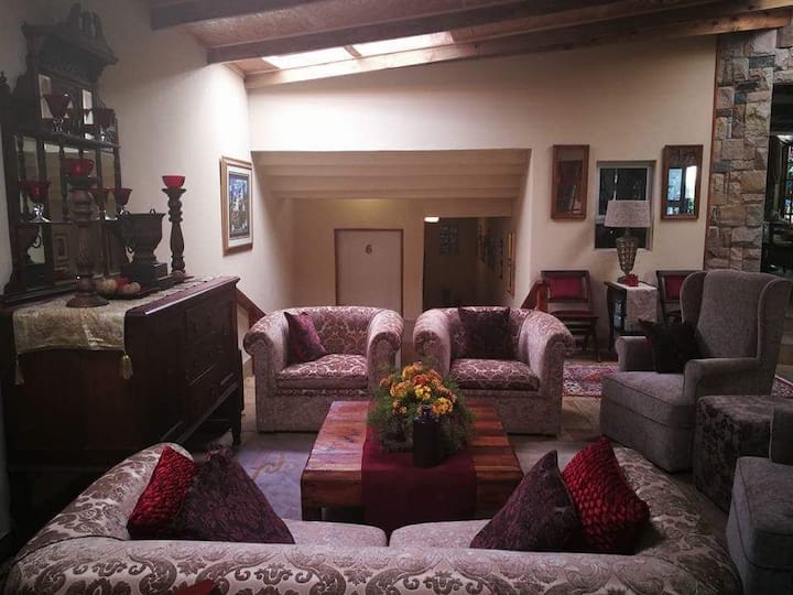 Peace Of Paradise B+b: Tranquil +Tasteful - East London