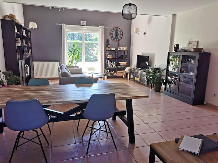 Chaleureuse Maison De Ville Parking Gratuit - Chasse-sur-Rhône