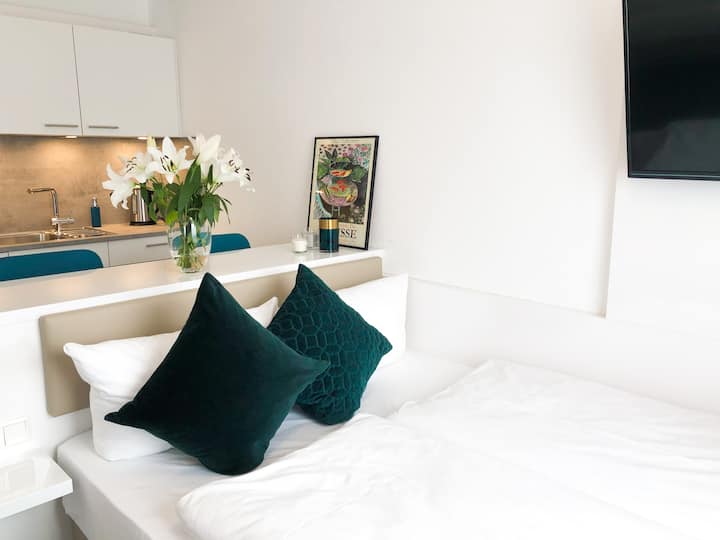 Modernes Appartment An Der A9 – Zentral In Bayern - Ingolstadt
