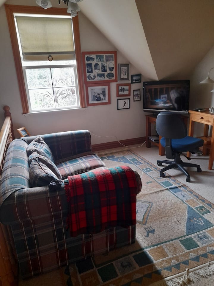 Character Bedroom, Nice Outlook - Porirua