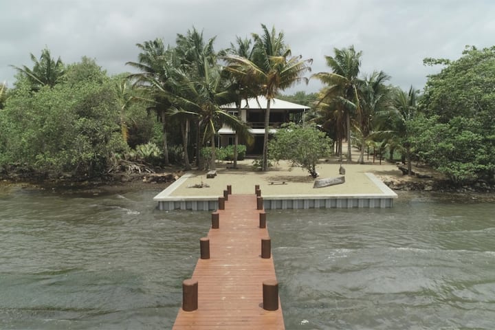 Private Oceanfront Home - Romantic Nature Getaway - Belize
