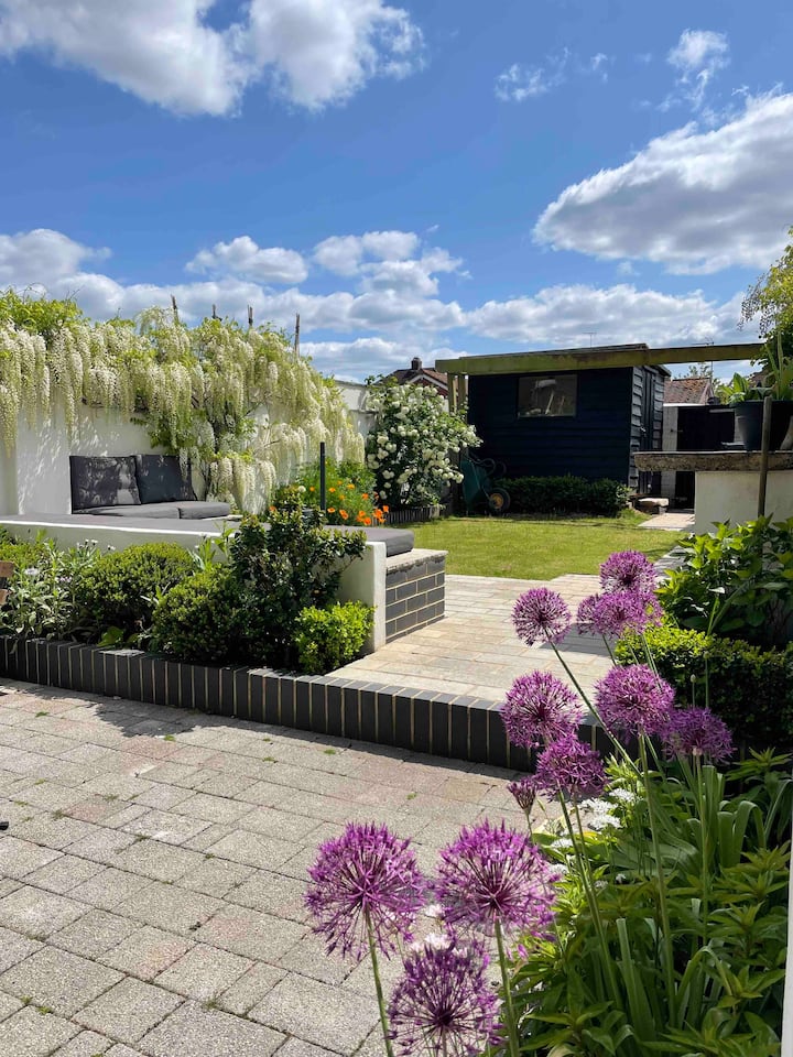 Weebnb - Exeter