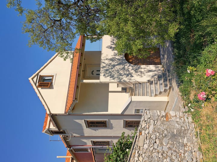 Apartment With Beautifull View - Cittavecchia