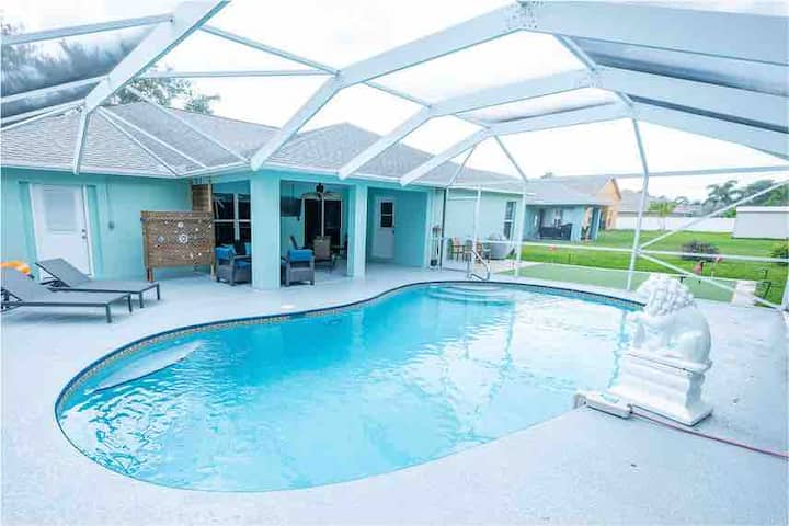 Heated Salt Water Pool-putting Green-sleeps 12 - The Bahamas