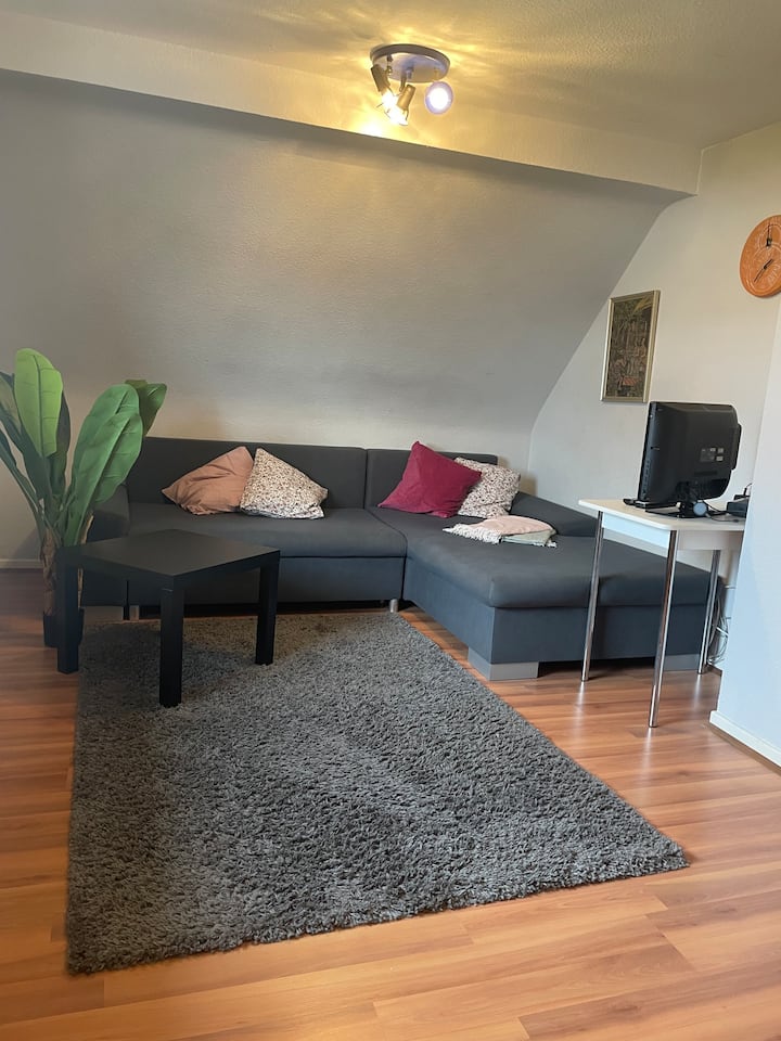 Ruhige Dachgeschosswohnung - Burscheid